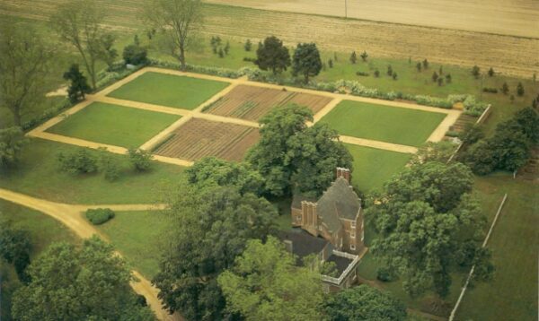 Bacon's Castle - Garden Club of Virginia